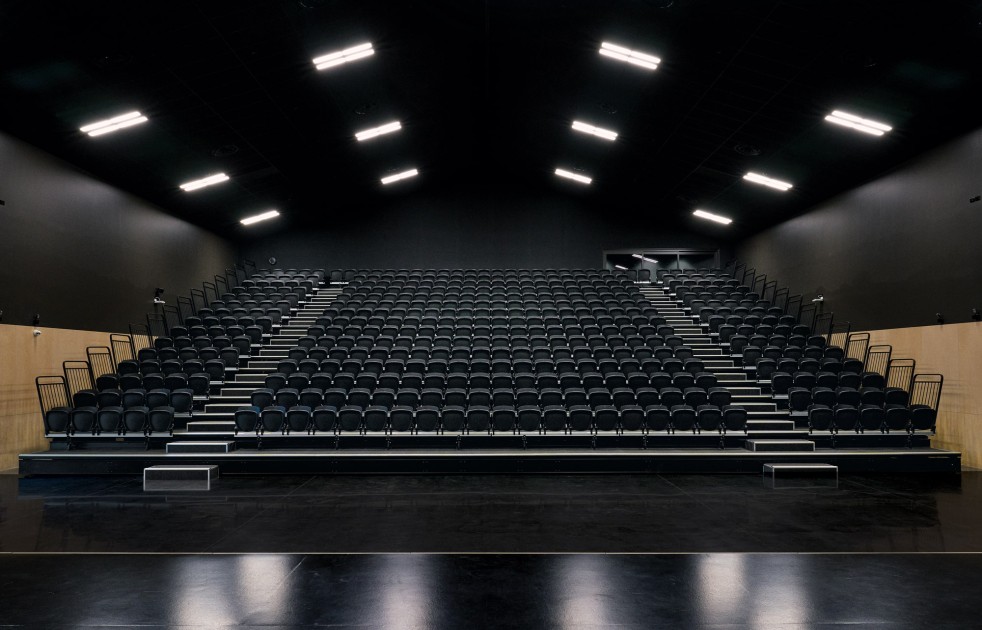 Linwood / Te Aratai College - Alloyfold | Commercial Seating ...